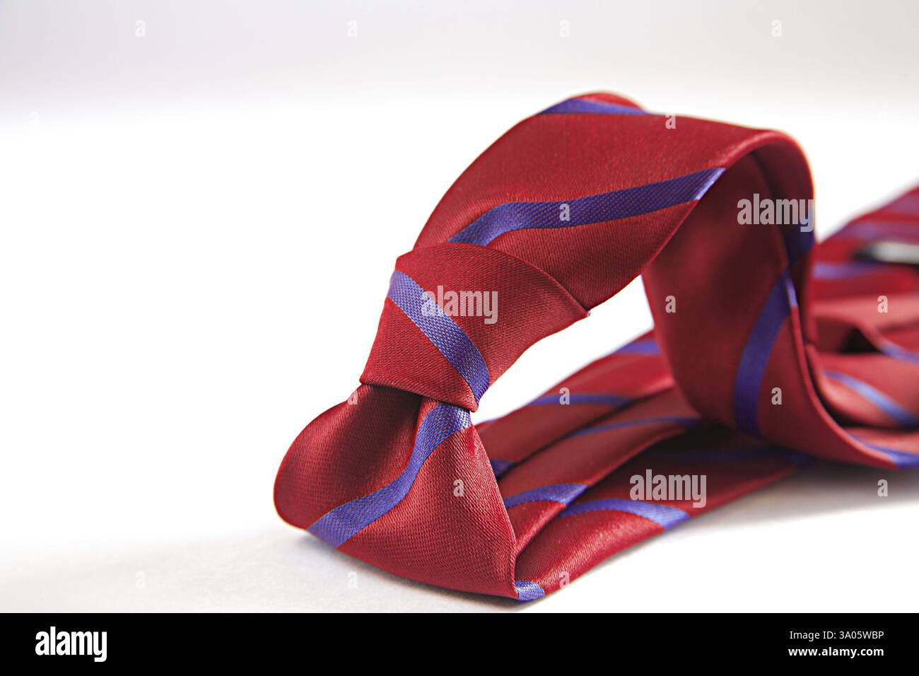 Ganth knot and kanth bandh tie a long narrow piece of cloth worn with a ...