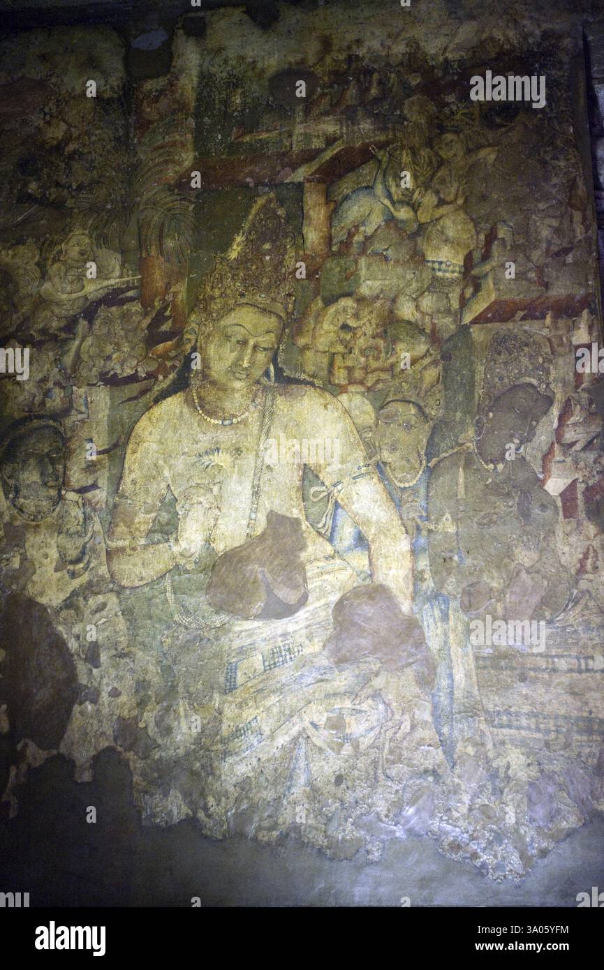 Bodhisattva padmapani wall painted at ajanta caves, Aurangabad ...