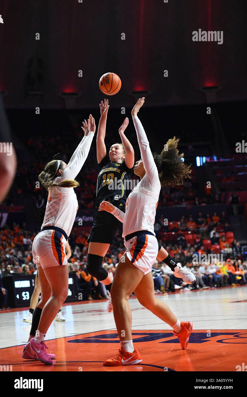CHAMPAIGN, IL - MARCH 02: Michigan Wolverines Guard Jordan Hobbs (10 ...