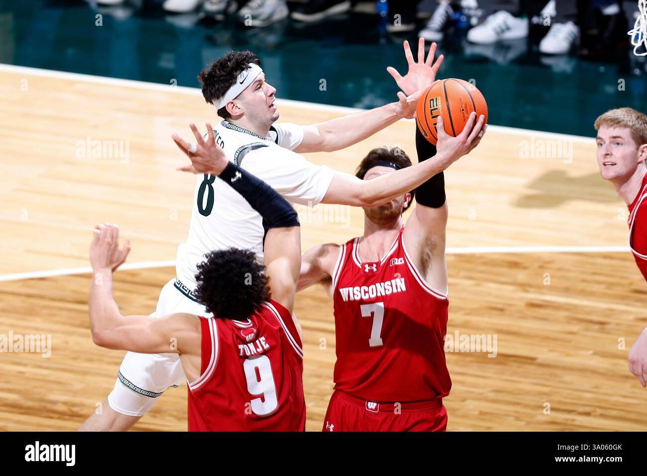 Michigan State forward Frankie Fidler (8) goes to the basket against ...