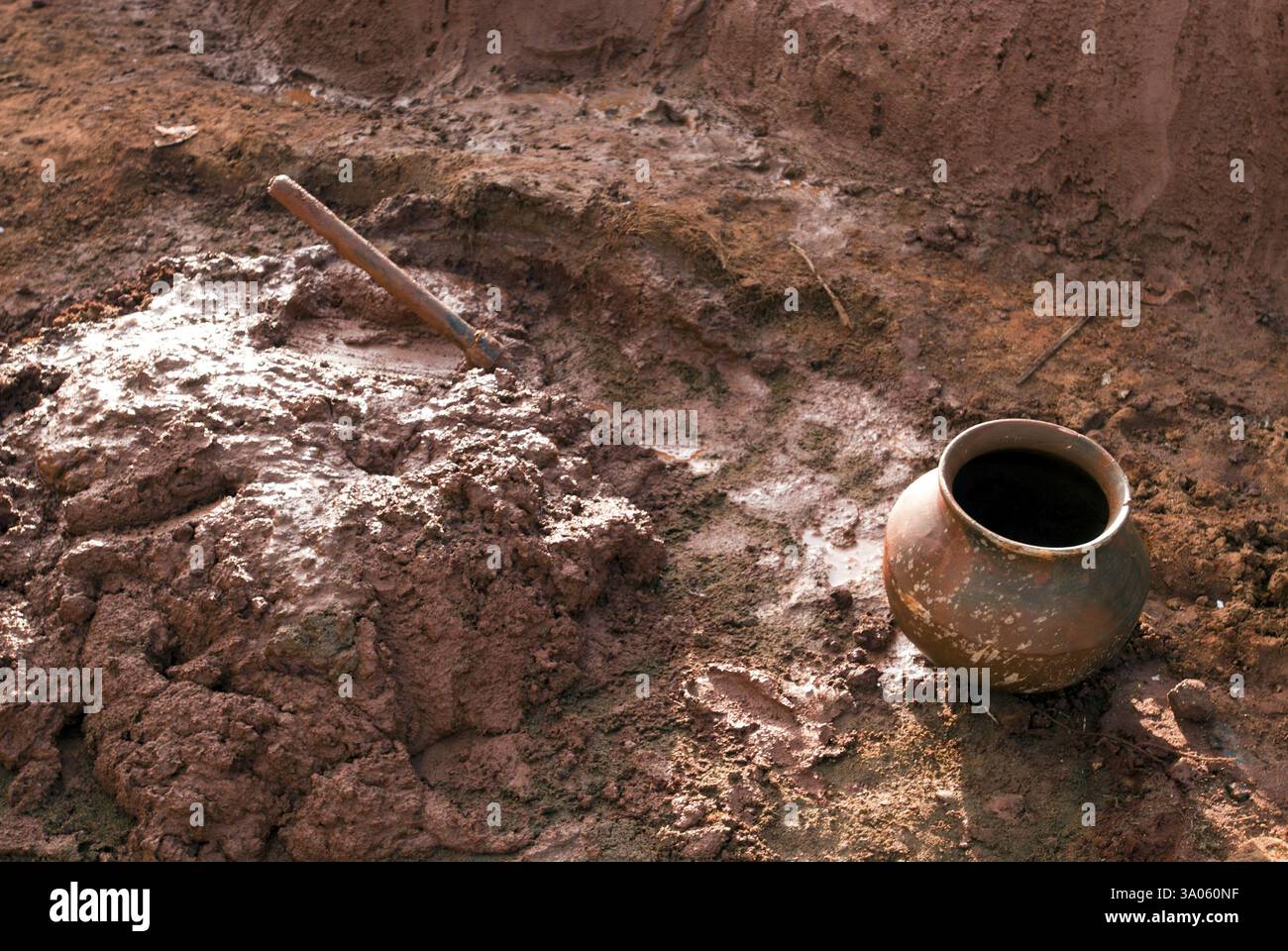 Indian mud pot hi-res stock photography and images - Alamy