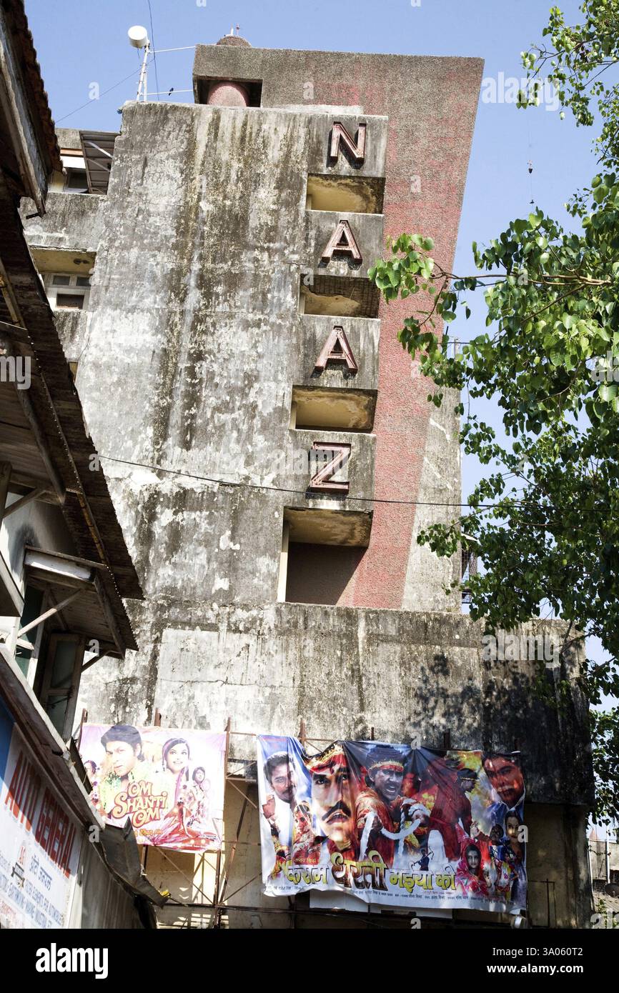 India indian cinema movie theatre hi-res stock photography and images ...