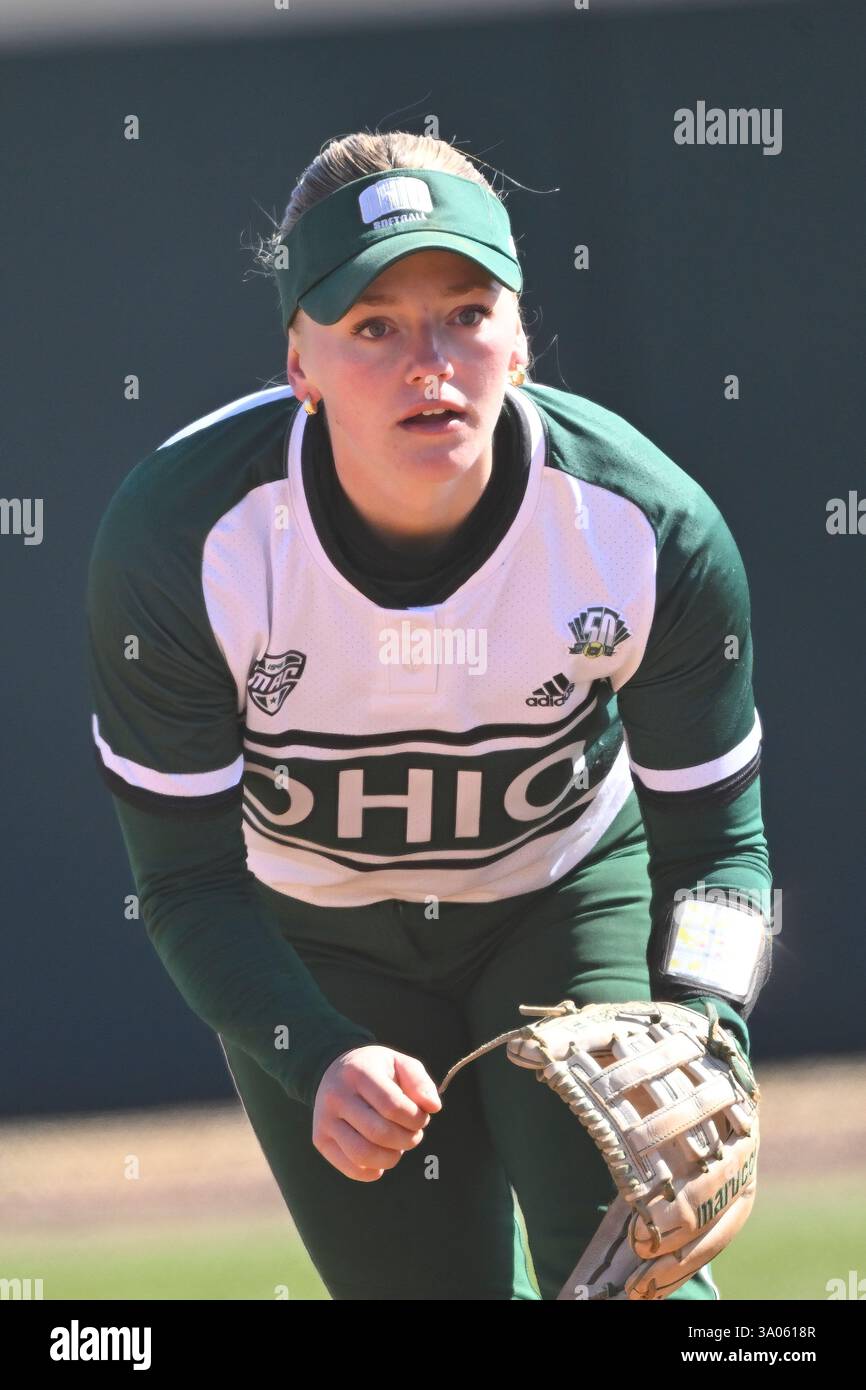 Ohio's Lauren Yuhas plays against Illinois State during an NCAA ...