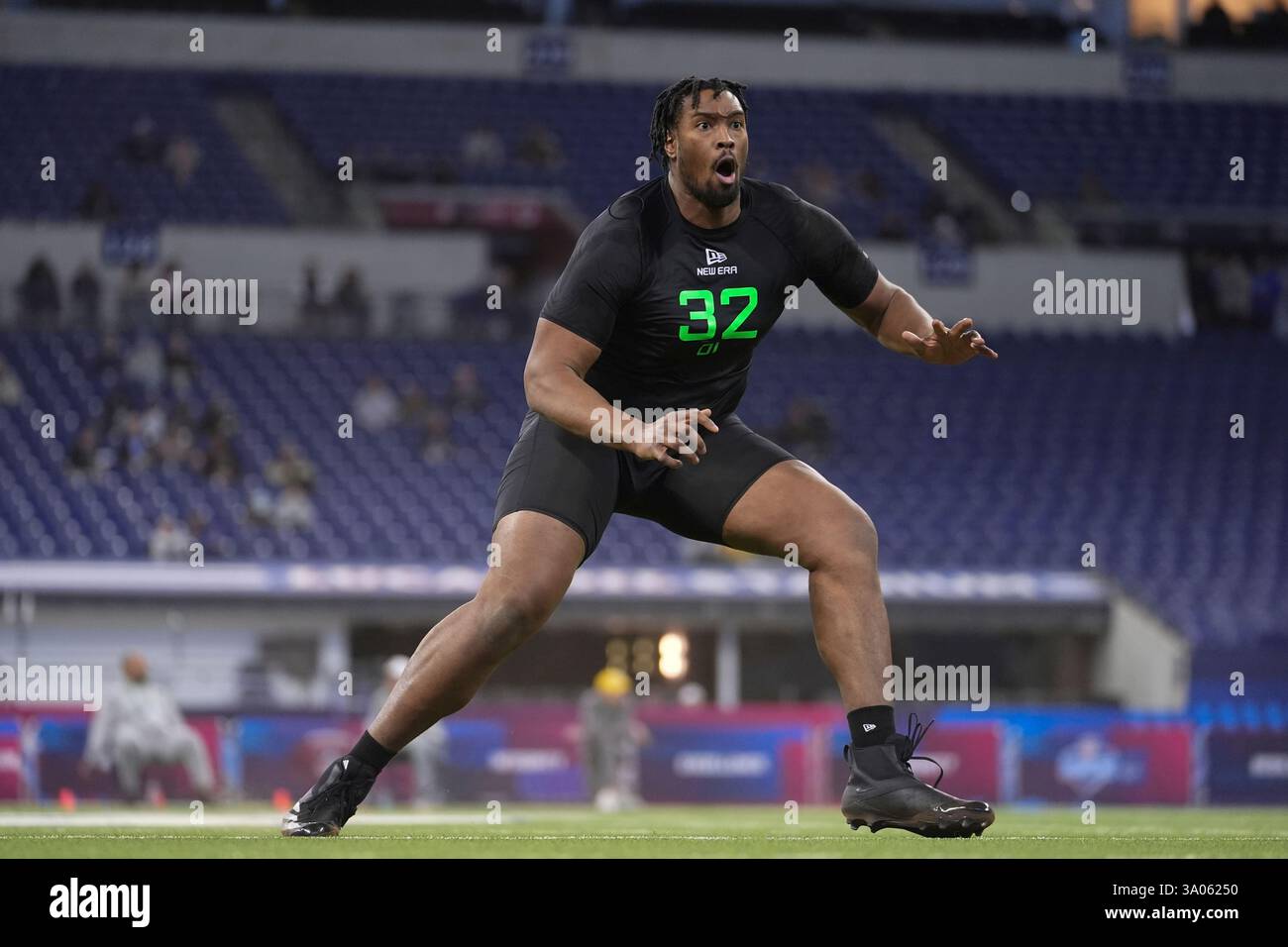 Rutgers offensive lineman Hollin Pierce runs a drill at the NFL ...