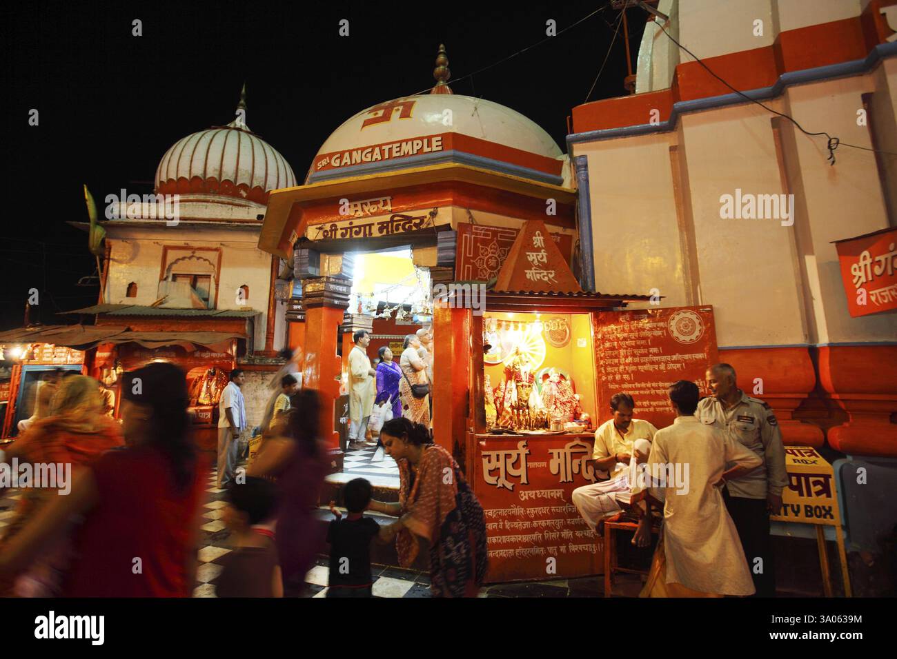 Devotees praying at temple in haridwar, Uttarakhand, India, Asia Stock ...