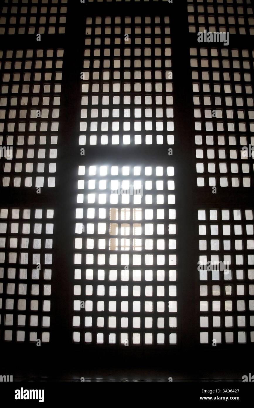 Window in inner sanctum, Taj Mahal, Agra, Uttar Pradesh, India, Asia ...