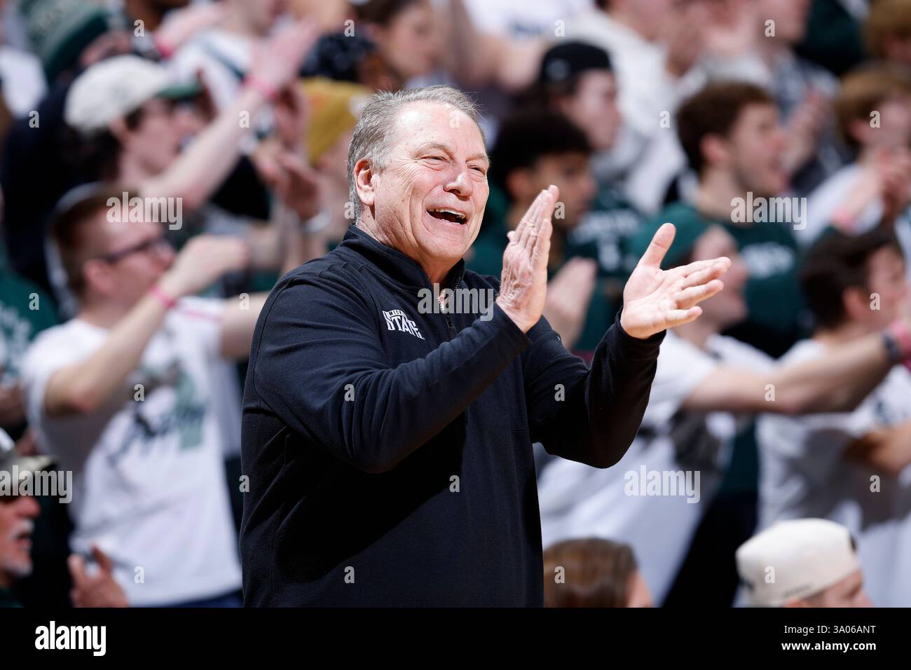 Michigan State coach Tom Izzo reacts during an NCAA college basketball ...