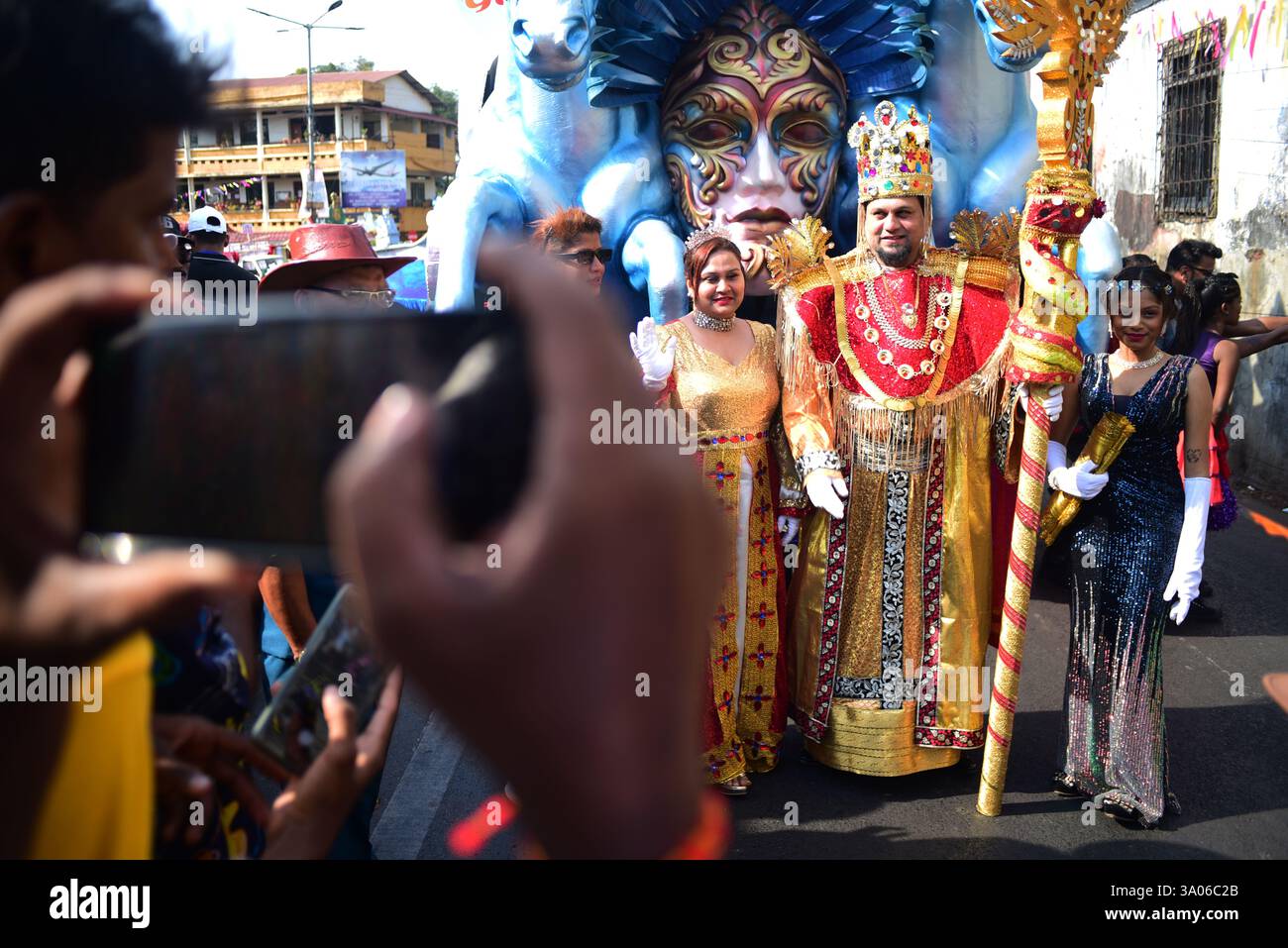 People who came to watch Goa Carnival get there pictures taken with ...