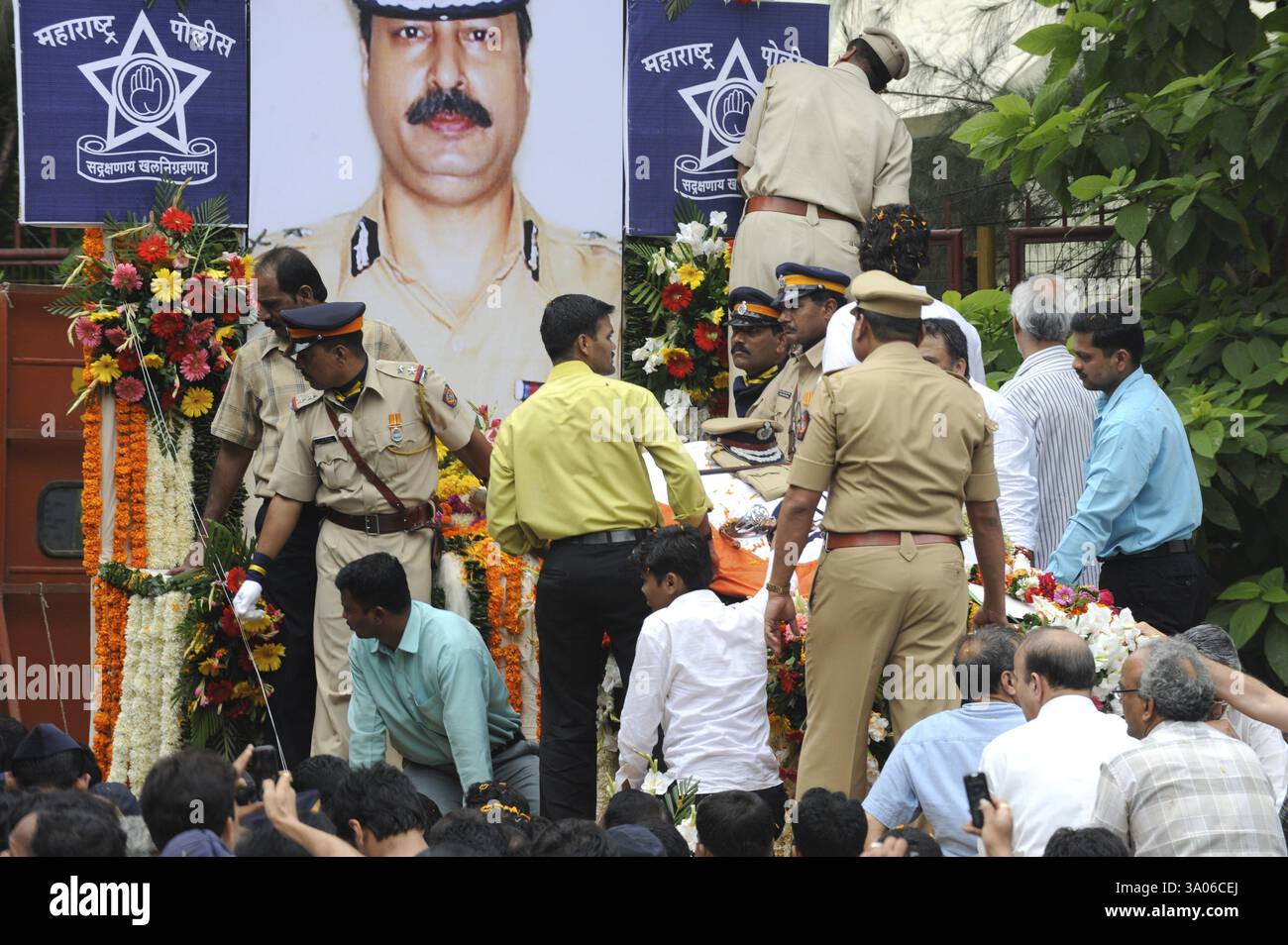 Homage to Chief of Anti Terrorism Squad Hemant Karkare after killed by ...