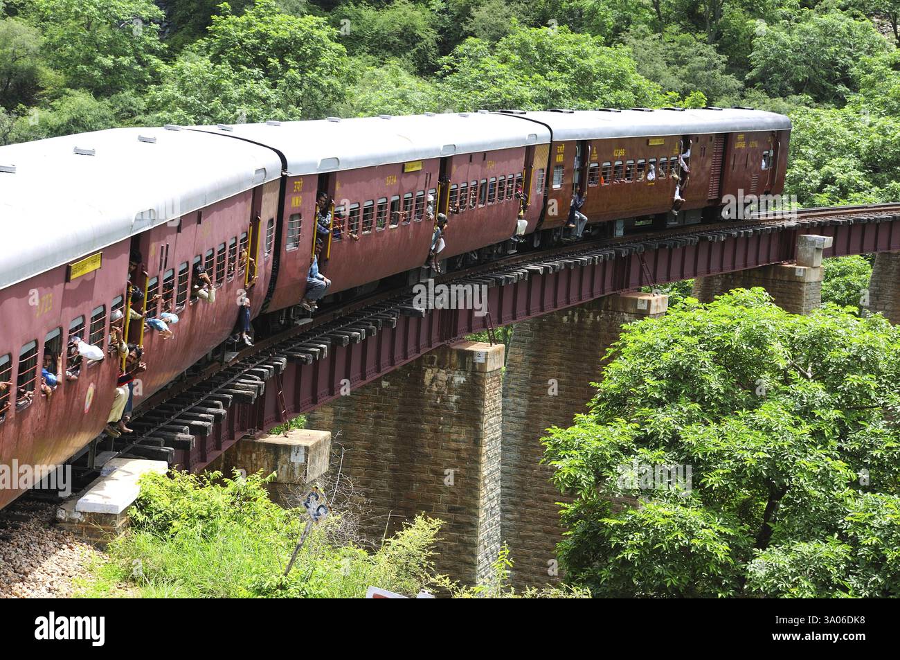 Train running on bridge, Goram ghat, Marwar Junction, Rajasthan, India ...