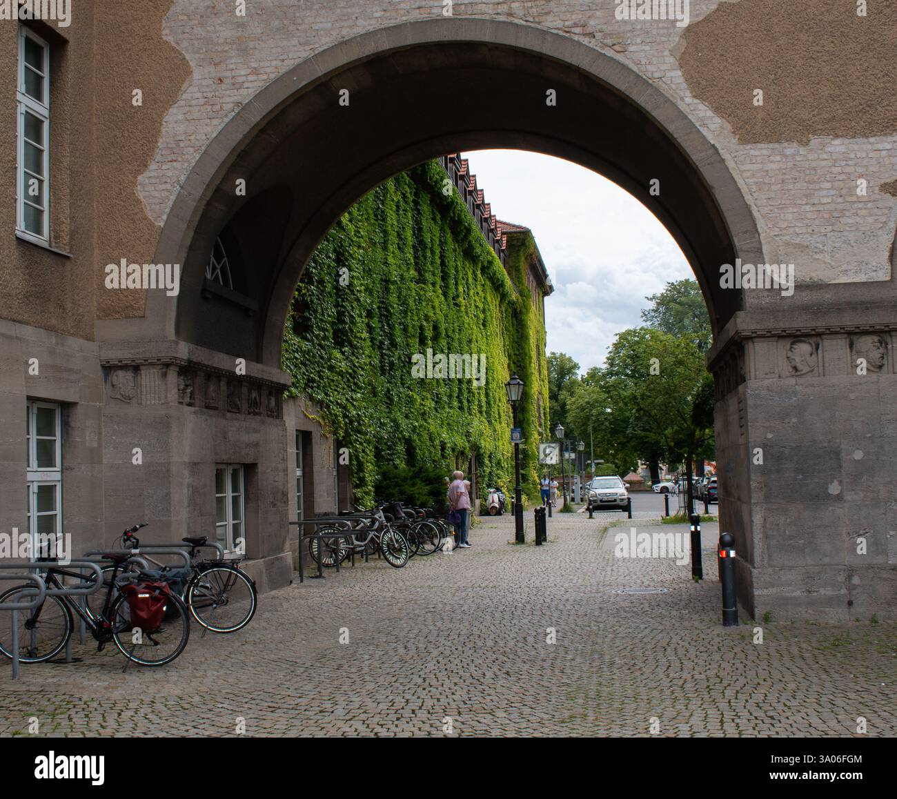 a visit to the streets of berlin, urban life on the streets of berlin ...