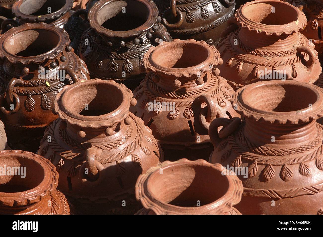 Earten Pots, Show pieces Form, Pattern, Photographed in Goa, India ...