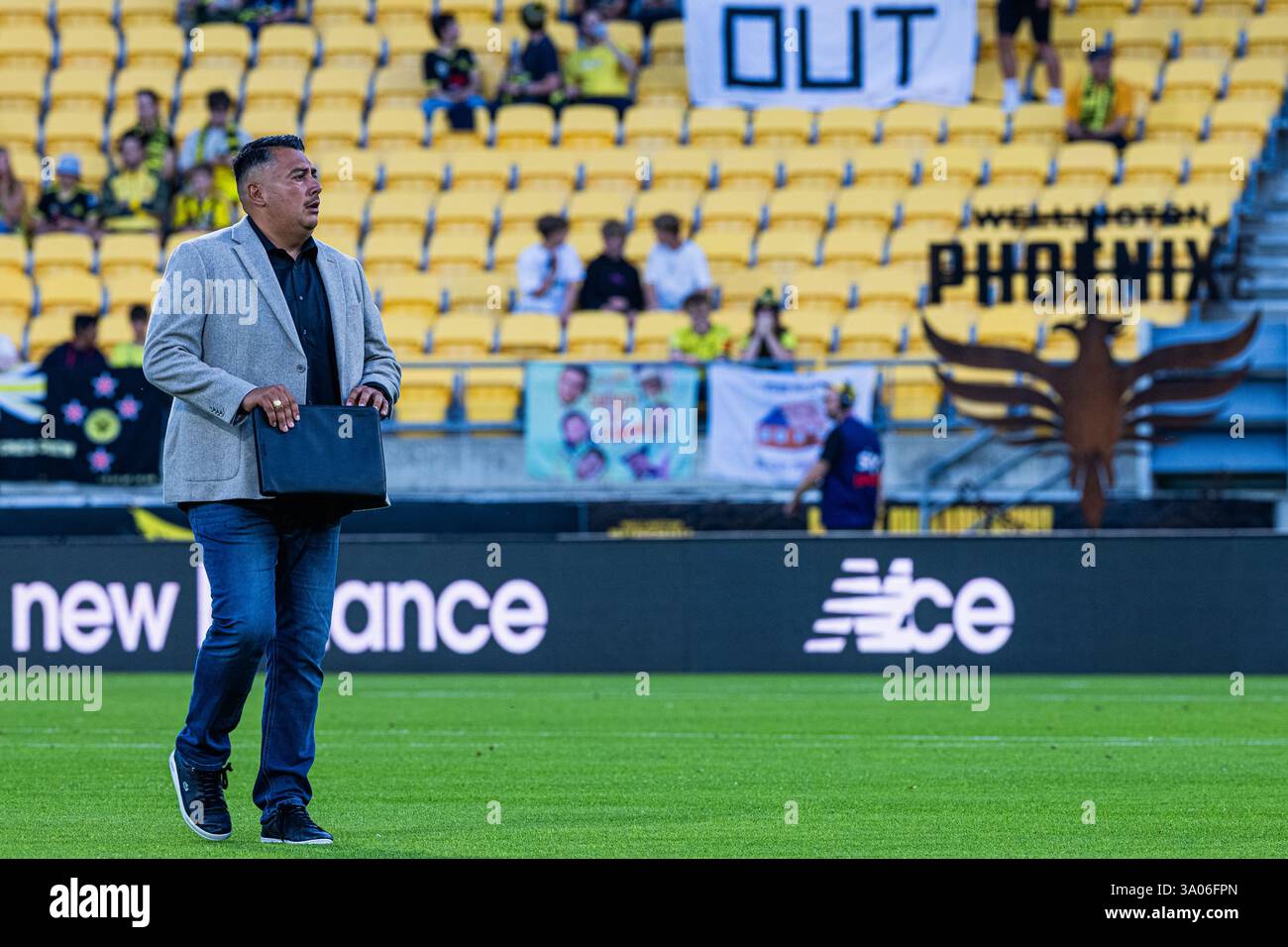 Wellington, New Zealand, 28 February, 2025. Wellington Phoenix coach ...