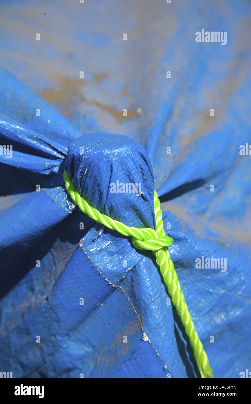 Nodus thread hi-res stock photography and images - Alamy