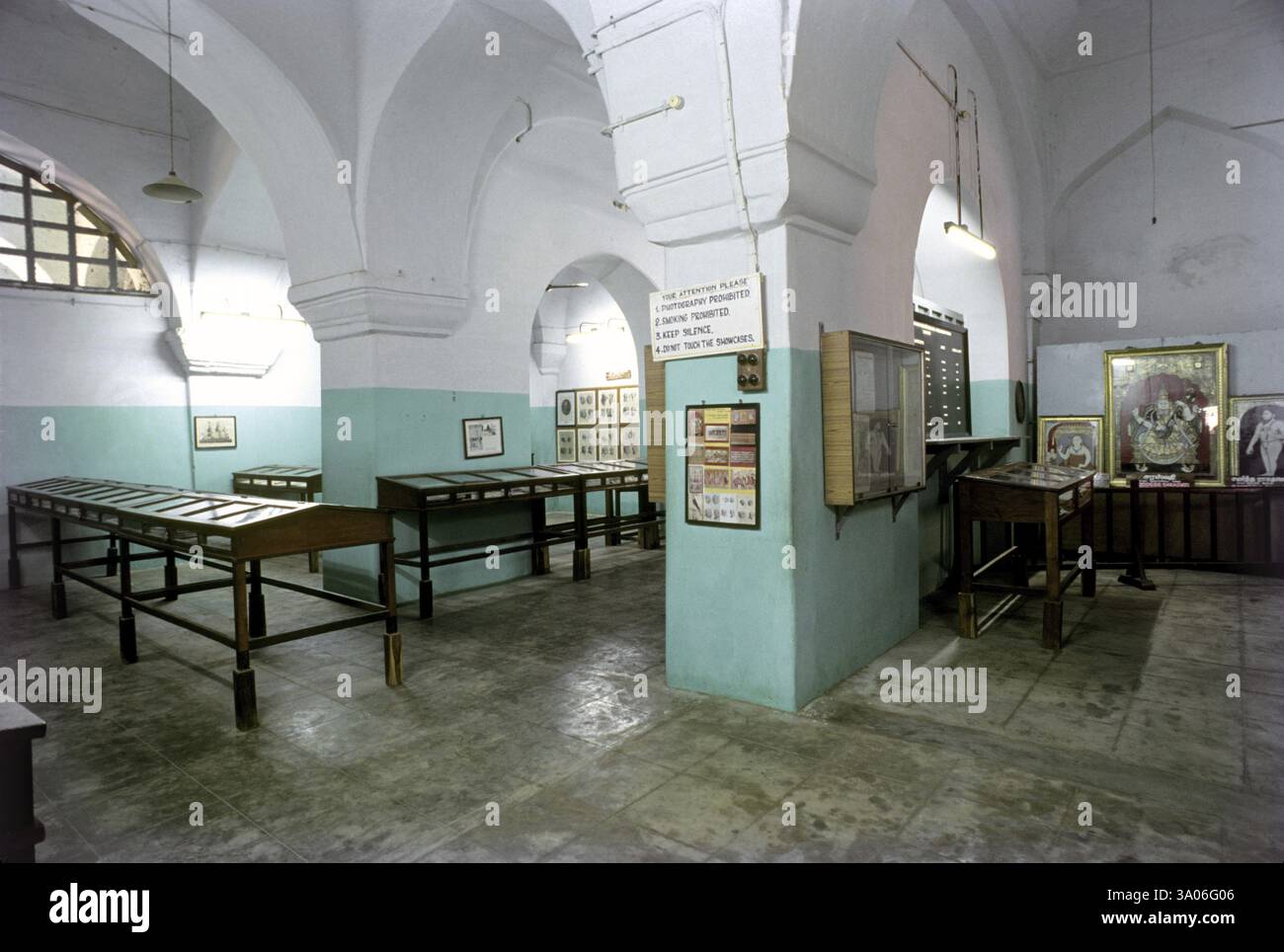 Thanjavur maharaja serfoji's saraswathi mahal library, Thanjavur ...