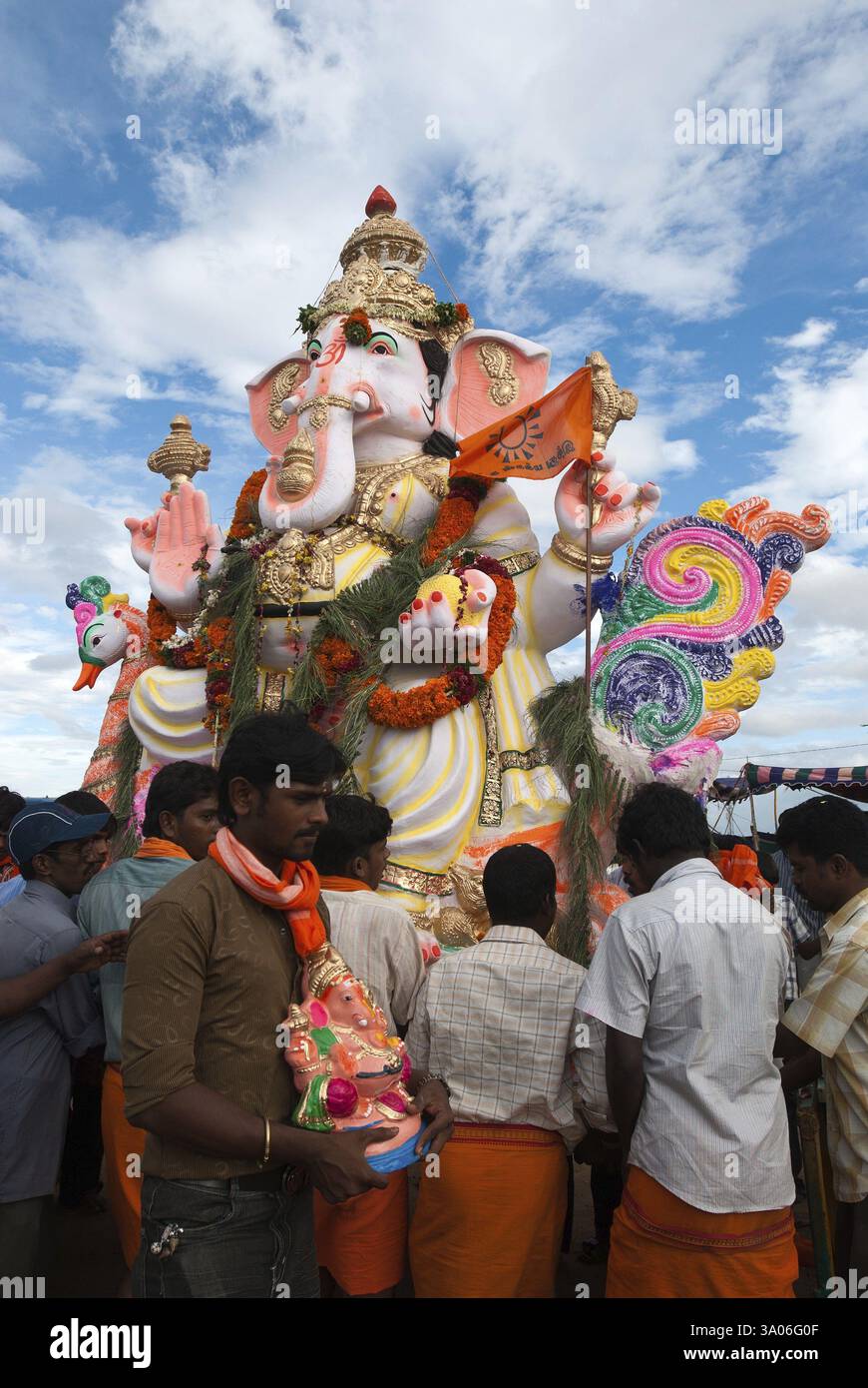 Lord ganesh immersion in muthannankulam tank, Coimbatore, Tamil Nadu ...