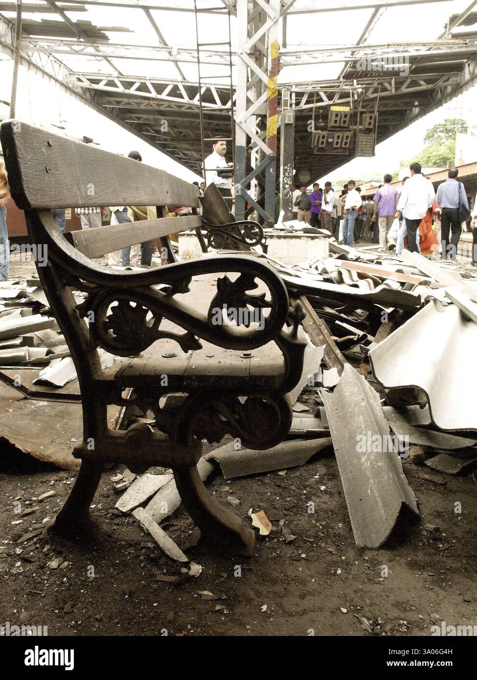 Bombay Bomb blast at Mahim Railway Station on 11- 07- 2006, Bombay ...
