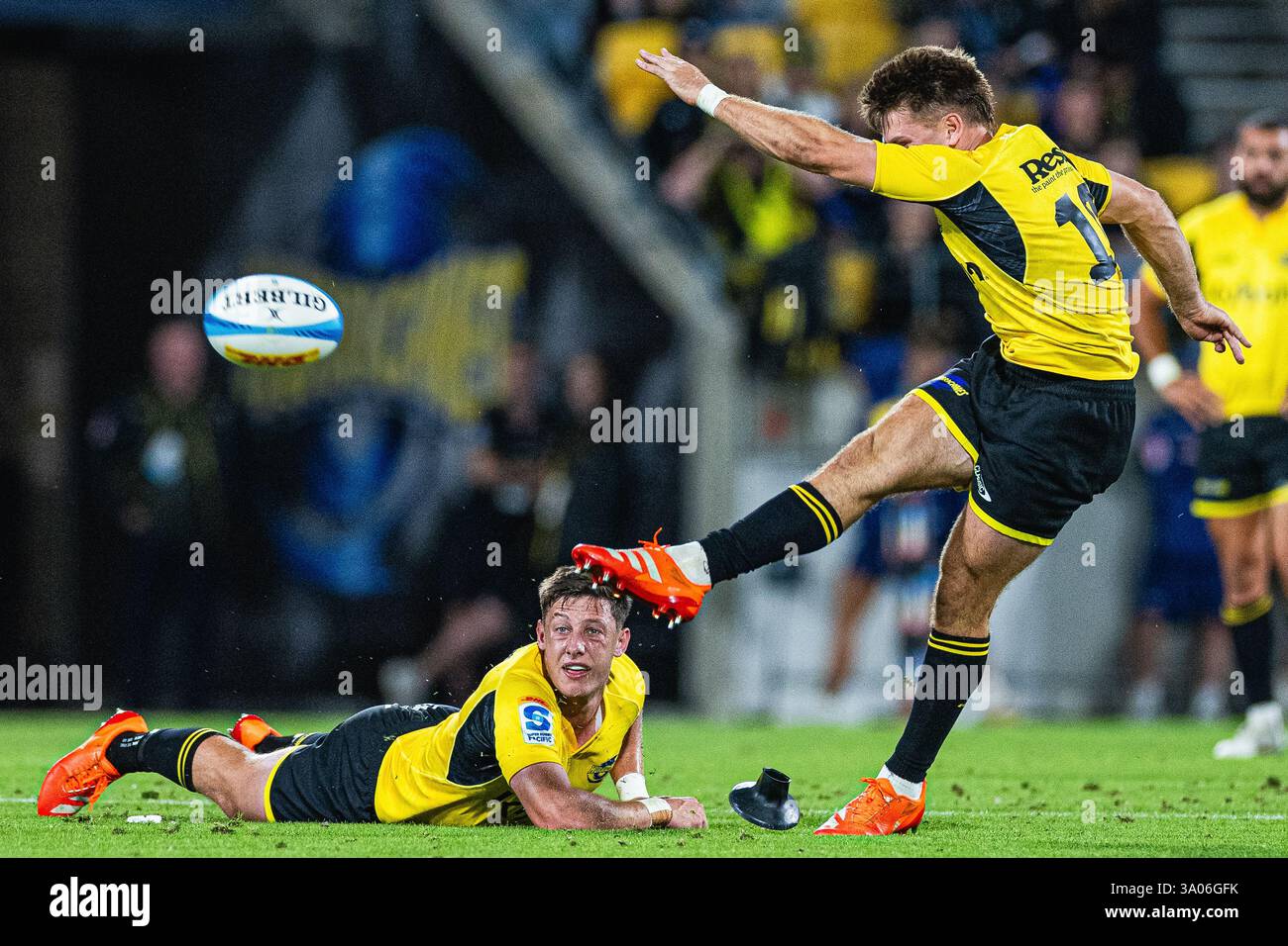 Wellington, New Zealand, 1 March, 2025. Hurricanes flyhalf Harry ...