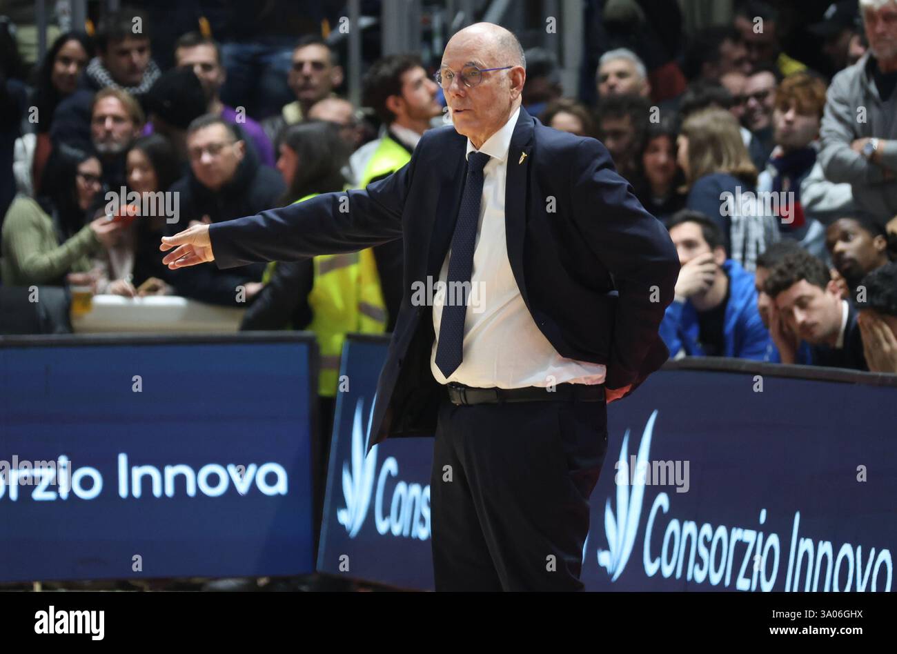 Attilio Caja head coach of Fortitudo during the italian basketball LNP ...