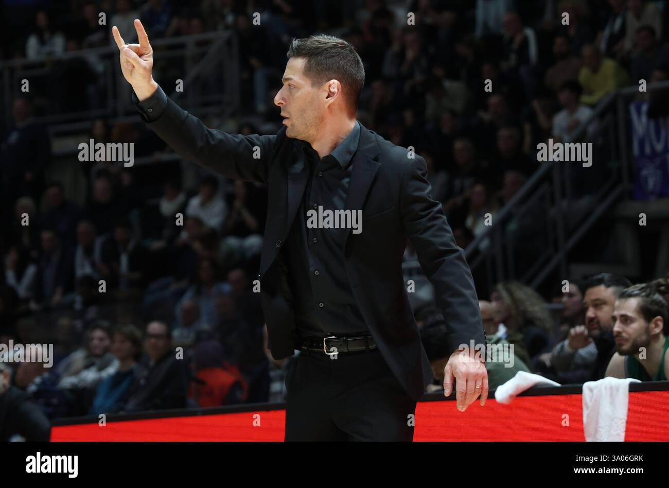 Alessandro Rossi head coach of Rieti during the italian basketball LNP ...
