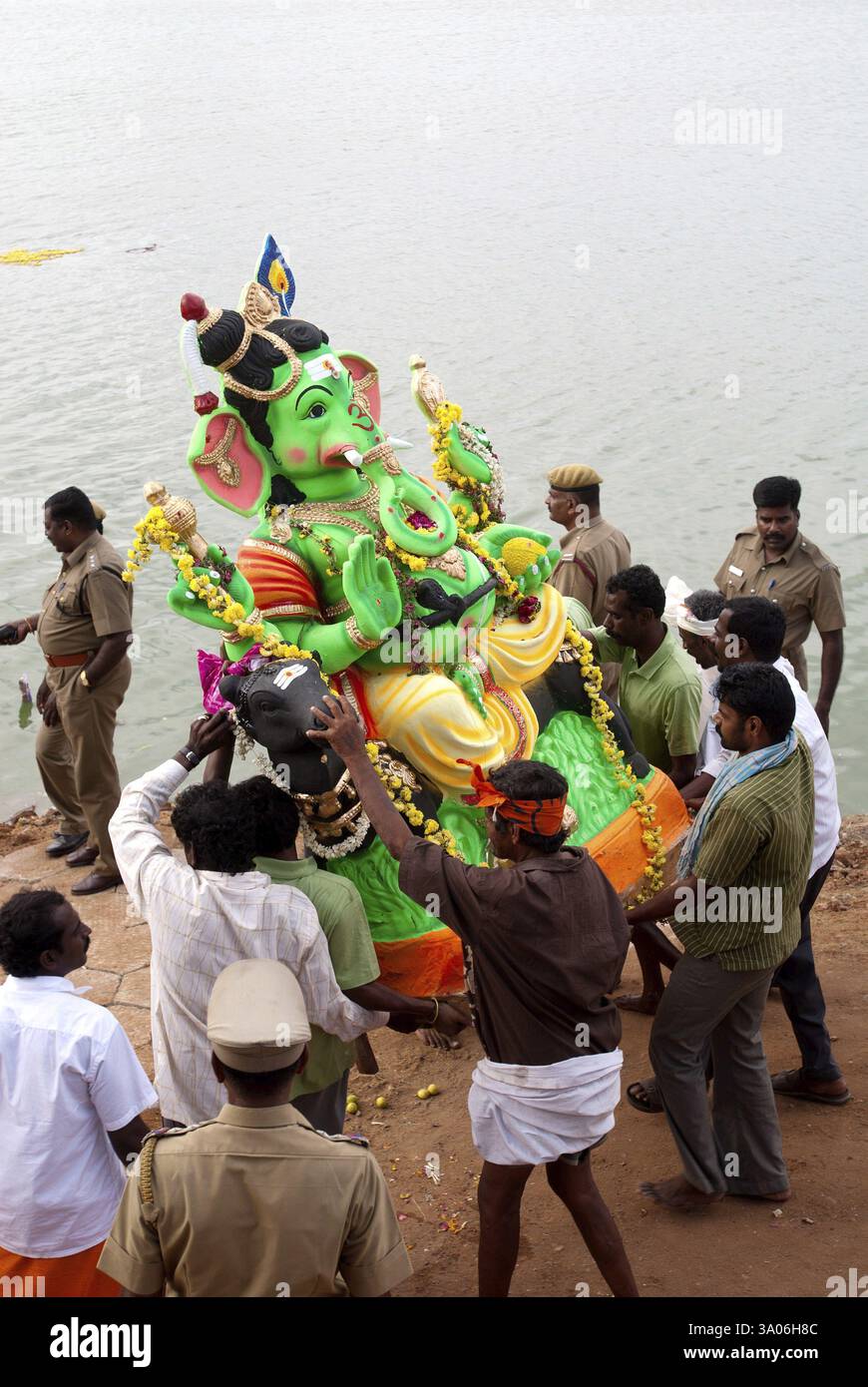 Lord ganesh immersion in muthannankulam tank, Coimbatore, Tamil Nadu ...