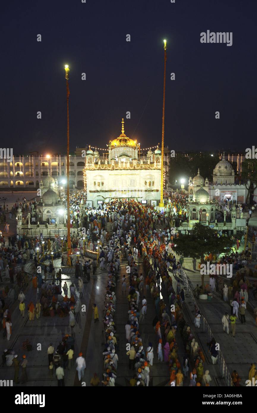 Illuminated Sachkhand Saheb Gurudwara for 300th year of Consecration of ...