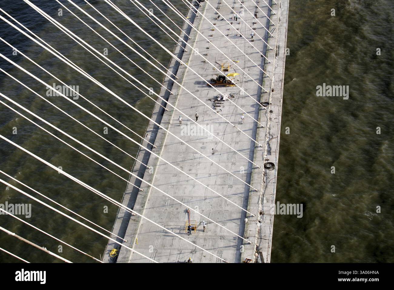 View of under construction Bandra Worli sea link is 8 lane twin ...