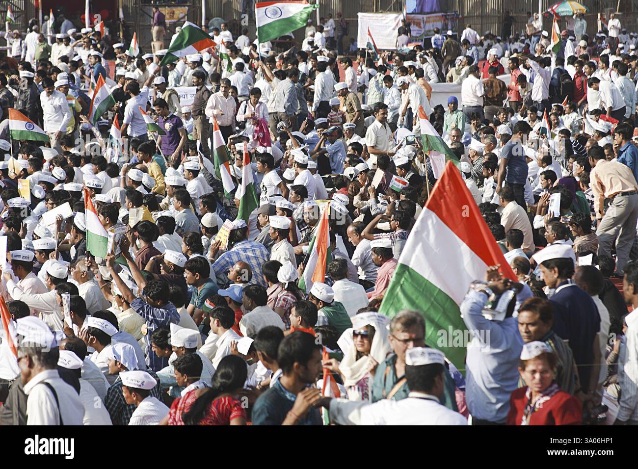 Crowd with Indian Flag MMRDA Grounds Bandra Mumbai Maharashtra India ...