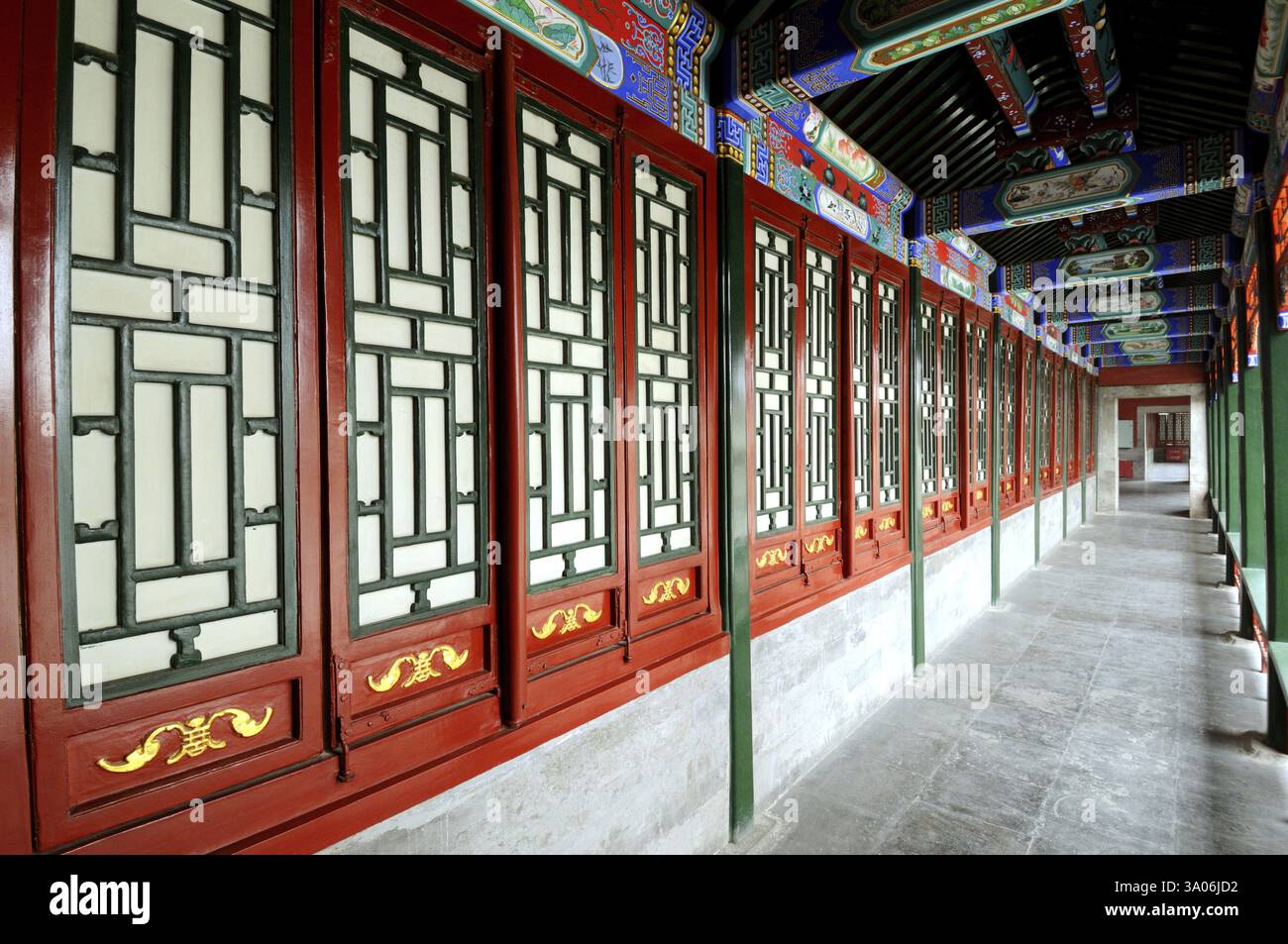 Wooden window panel in passage of Pavilion of Buddhist Fragrance ...