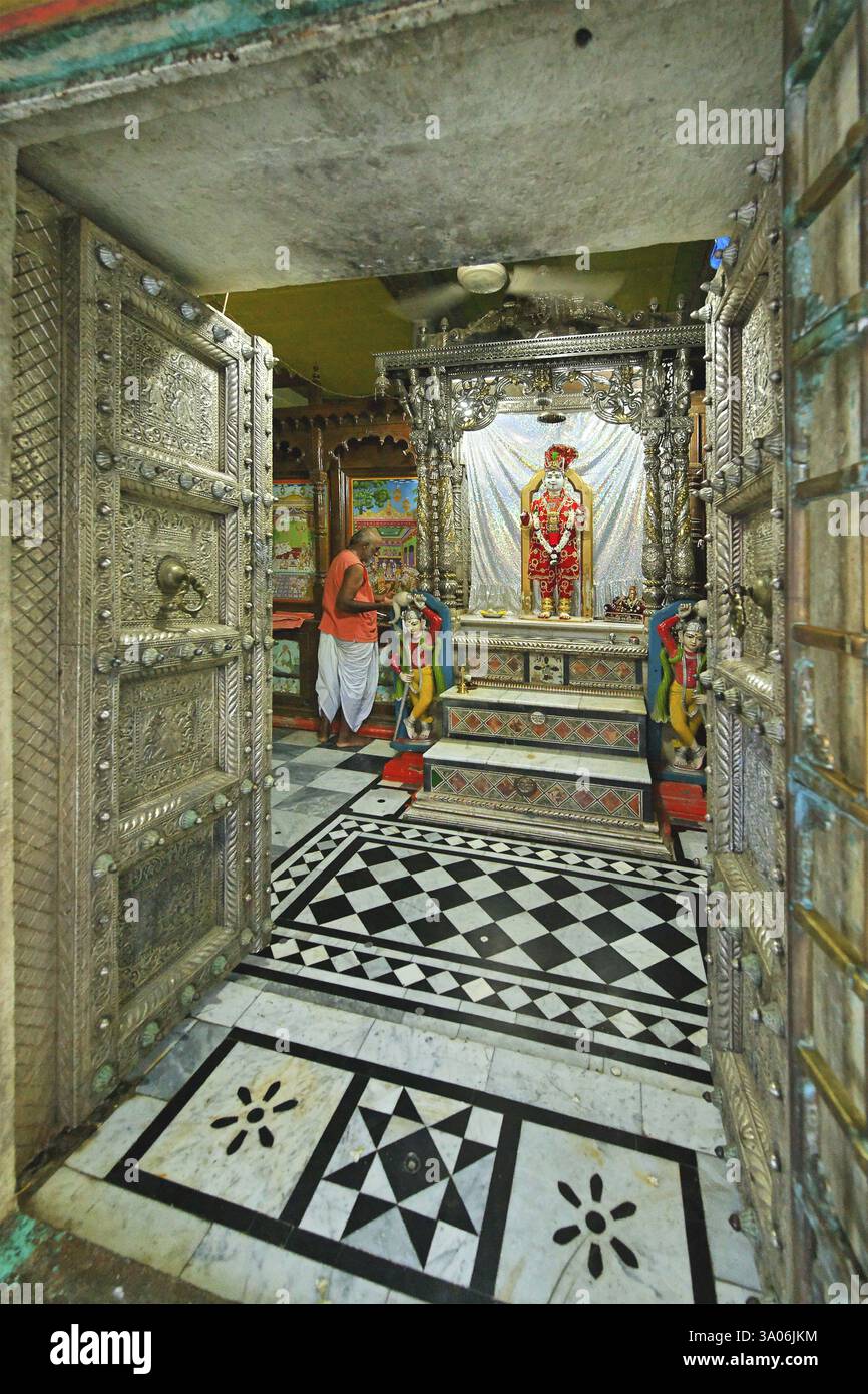 Idol of Ghanshyam Maharaj, Swaminarayan temple, Chhapaiya near Ayodhya ...