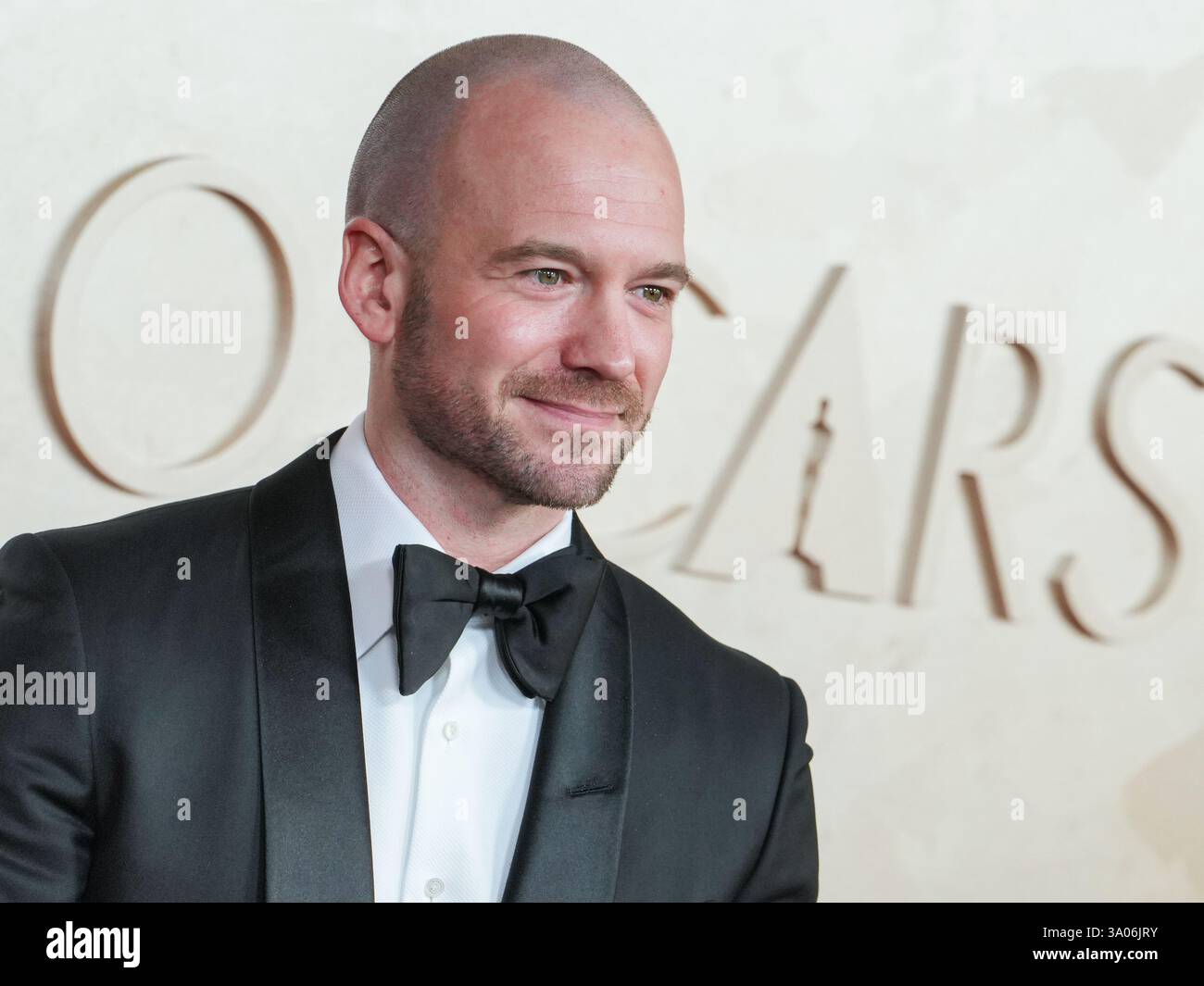 Los Angeles, USA. 02nd Mar, 2025. Sean Evans walking on the red carpet ...
