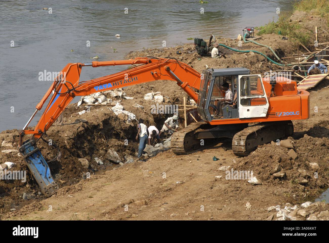 Excavator and digger Bulldozer of TATA HITACHI EX 200 LC heavy ...
