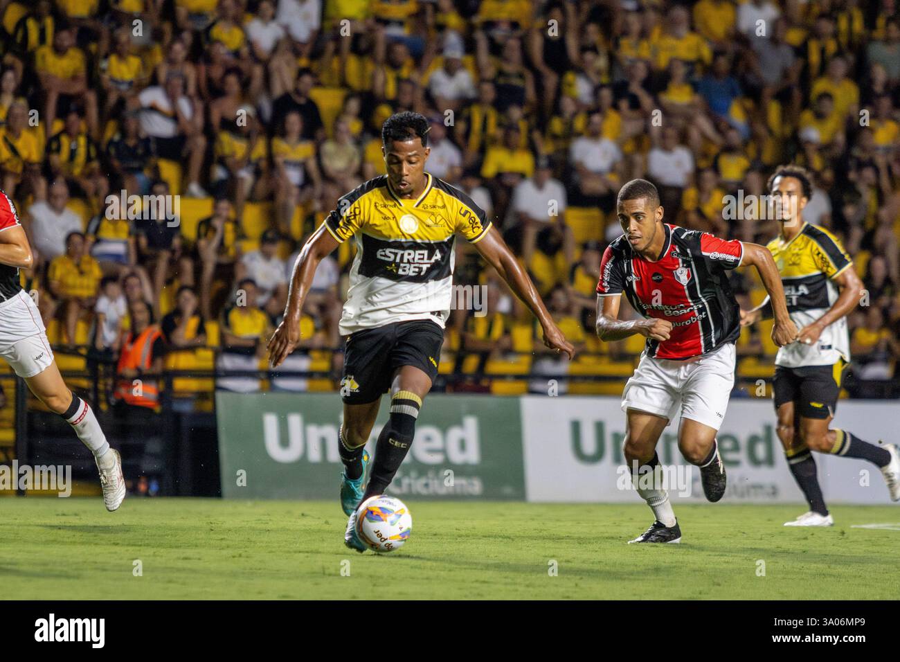 SC - CRICIUMA - 02/03/2025 - CATARINENSE 2025, CRICIUMA x JOINVILLE - Matheus Trindade player of ...