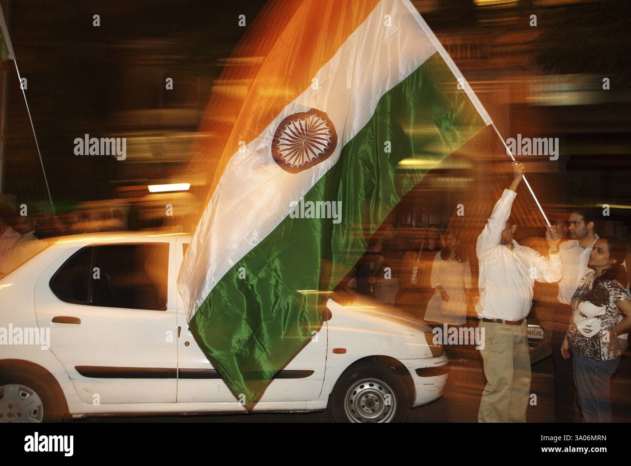Thousands Mumbaikars took part in mass protest march Gateway terrorist ...