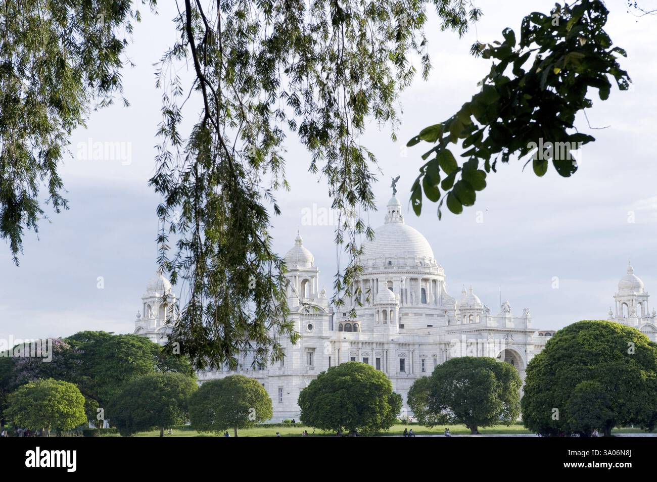 Heritage building Victoria Memorial built in 1921 at Dusk, Kolkata ...