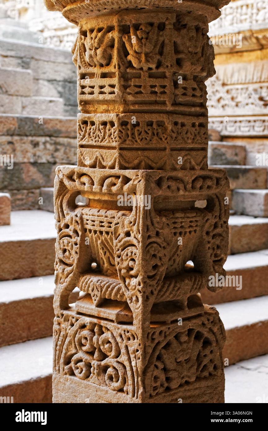 Pillar details, Vishkanya, Rani ki vav, step well, underground ...