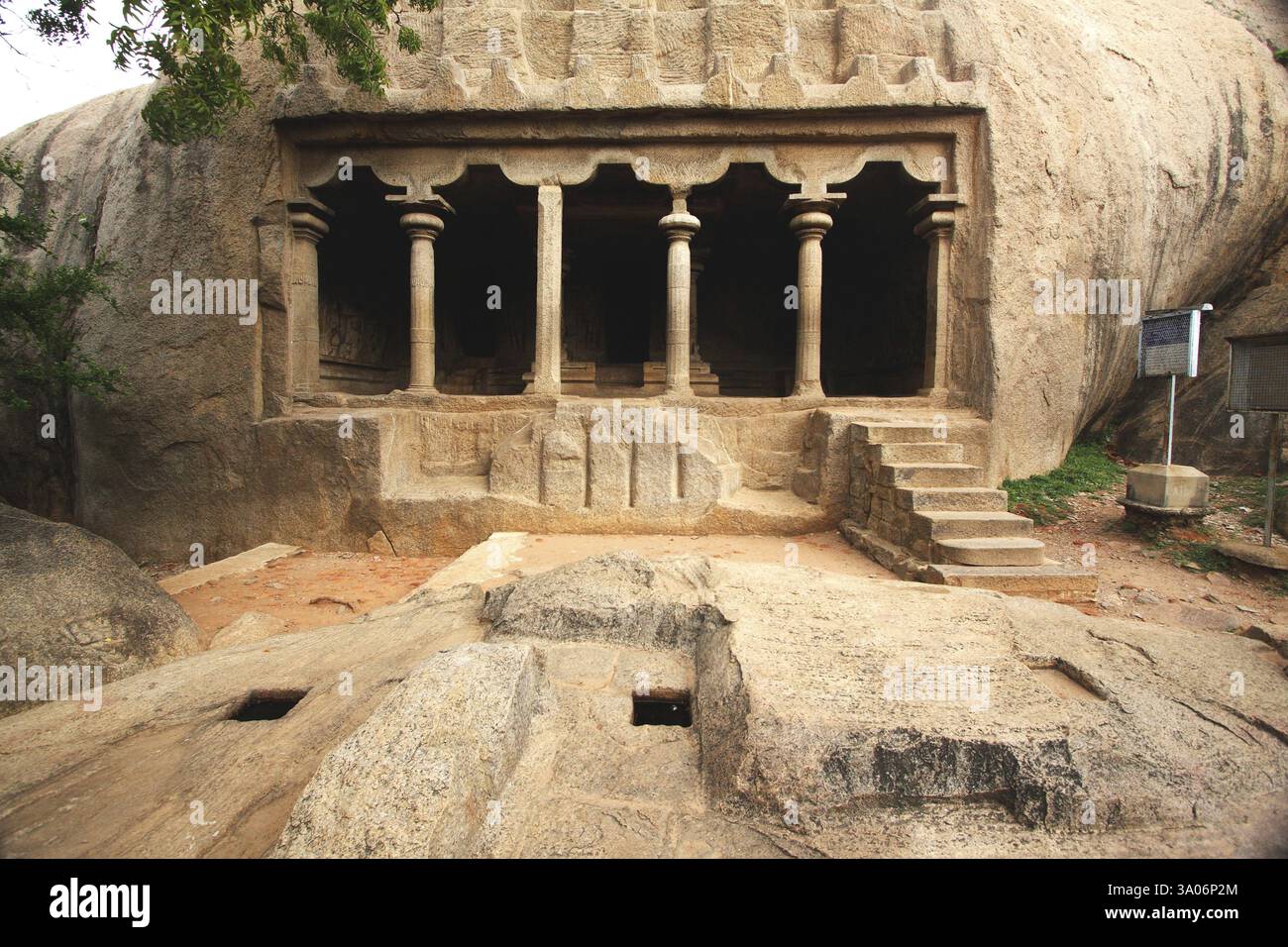 Mahishamardini caves, Mahabalipuram, Tamil Nadu, India, Asia Stock ...