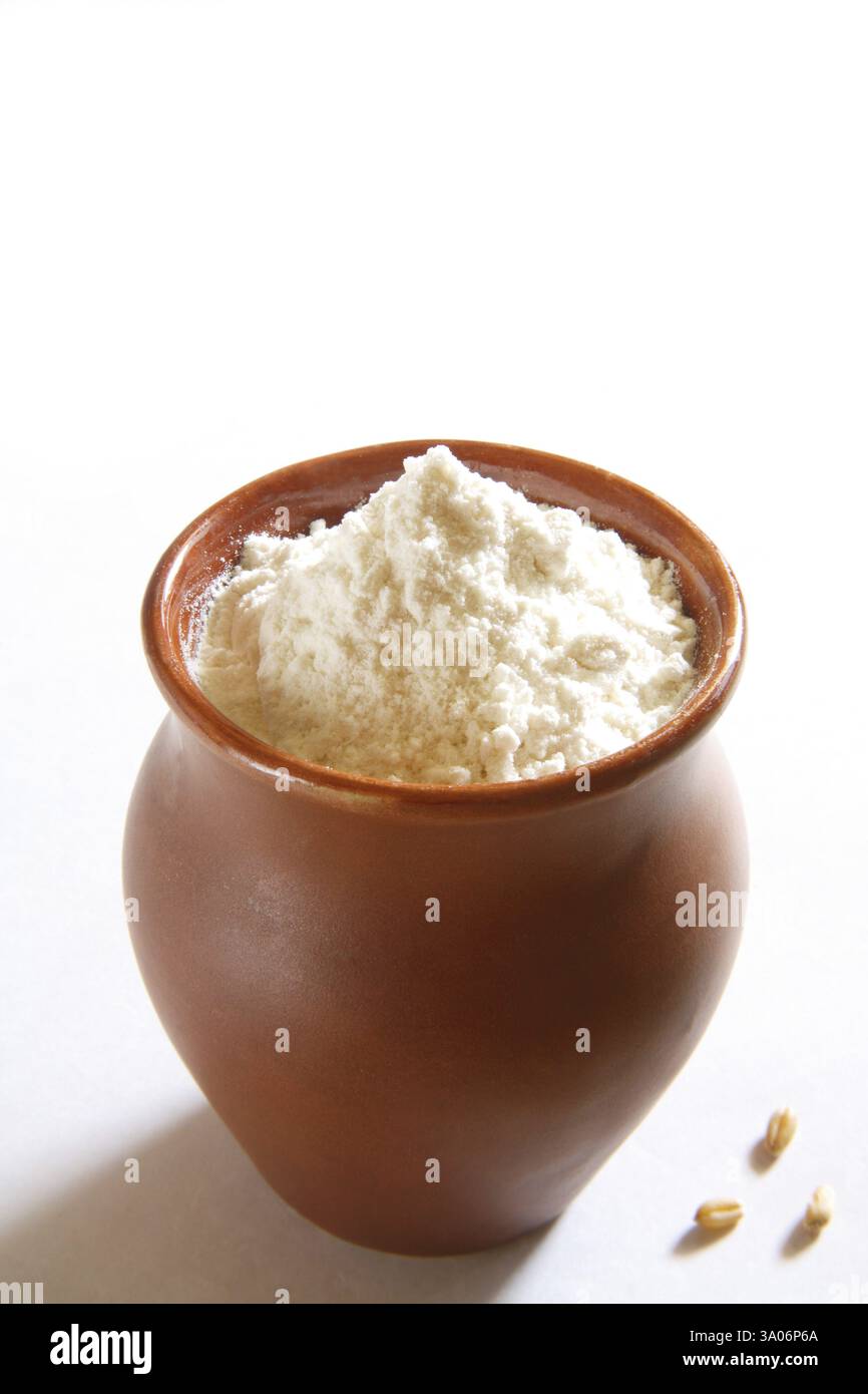 Maida, wheat flour in clay pot, India, Asia Stock Photo - Alamy