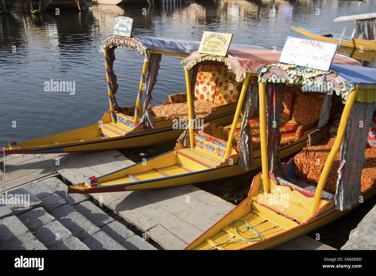 Shikara boats at bank of dal lake, Srinagar, Jammu and Kashmir, India ...