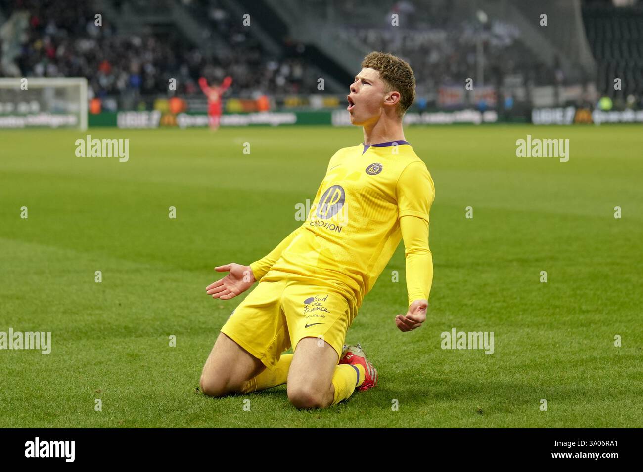 France. 02nd Mar, 2025. 04 Charlie CRESSWELL (tfc) during the Ligue 1 ...