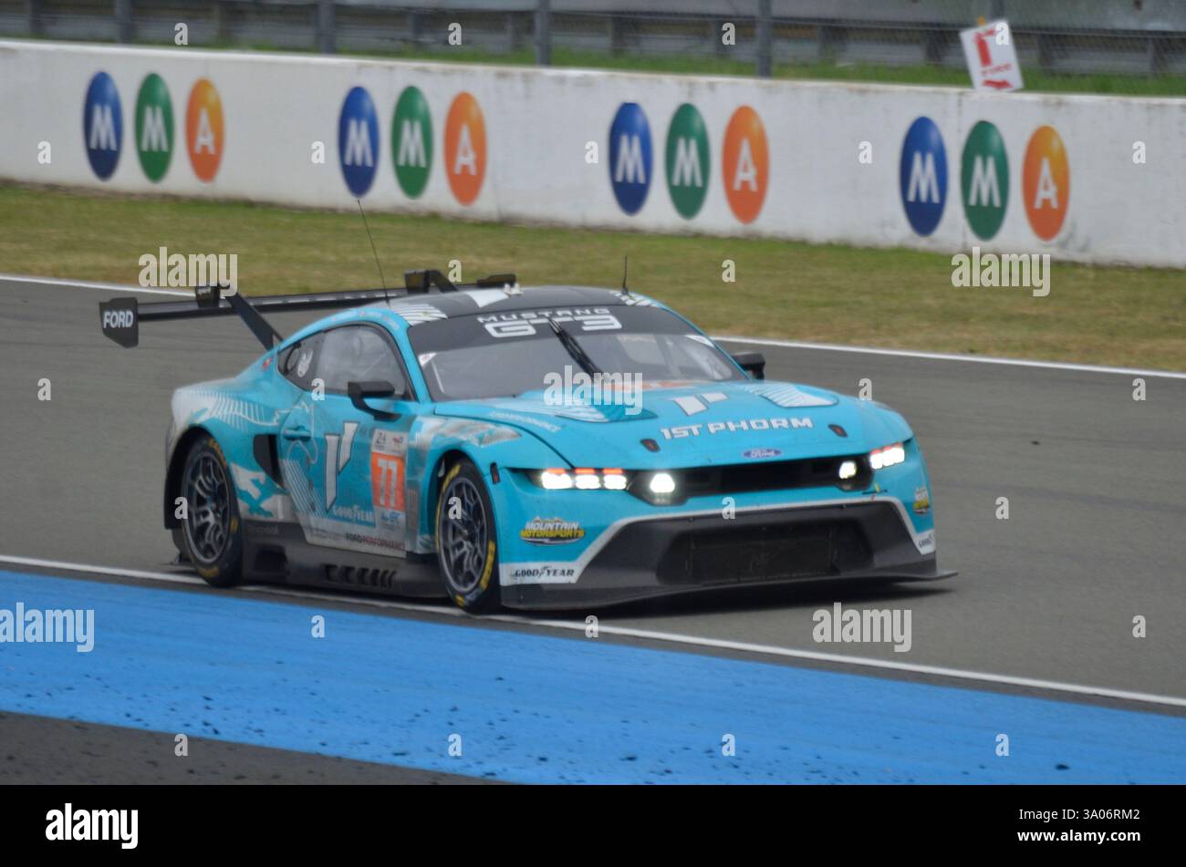 Posche curves hi-res stock photography and images - Alamy