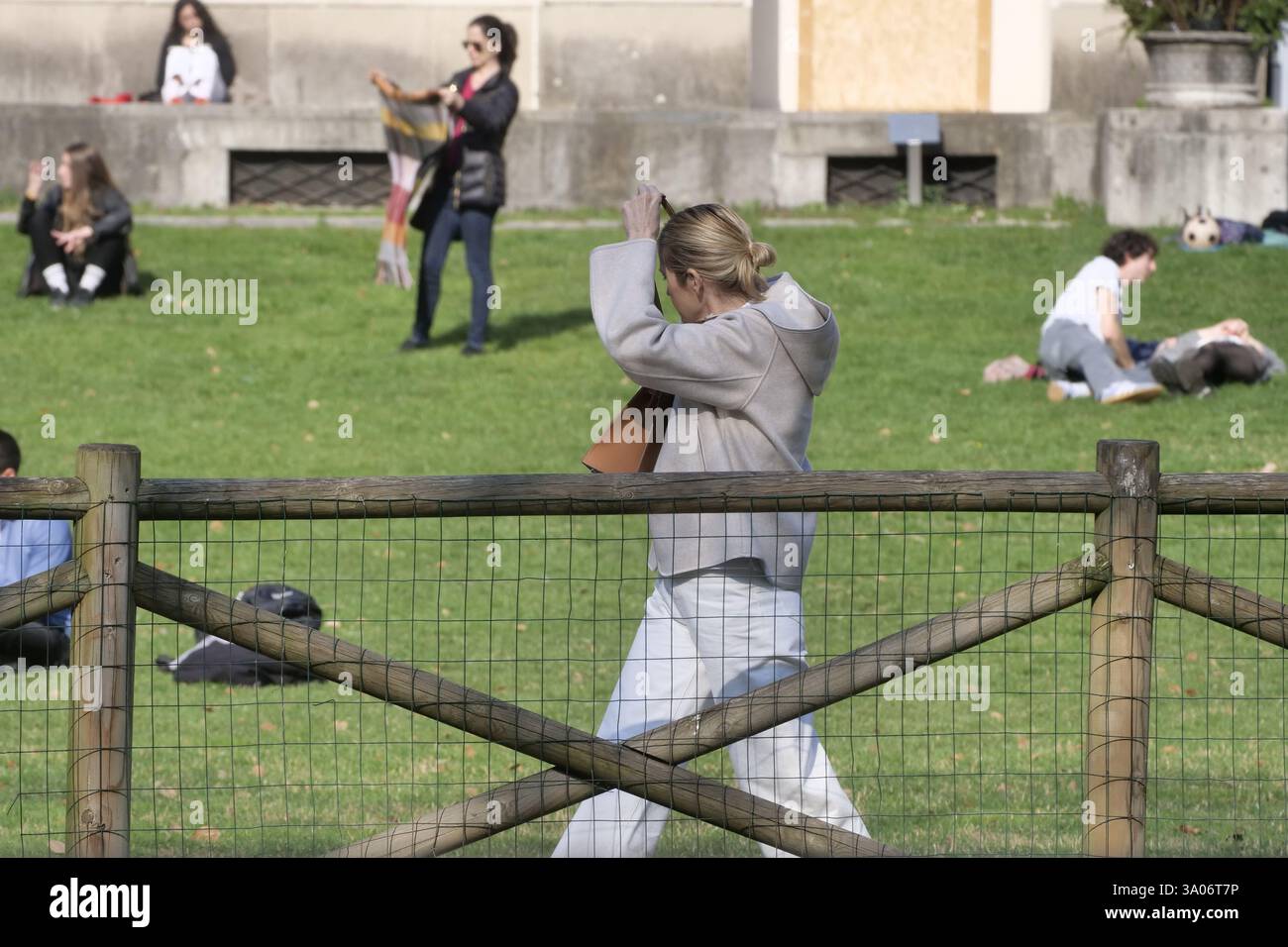 Milan, Italy. 03rd Mar, 2025. American actress Kelly Rutherford walking ...