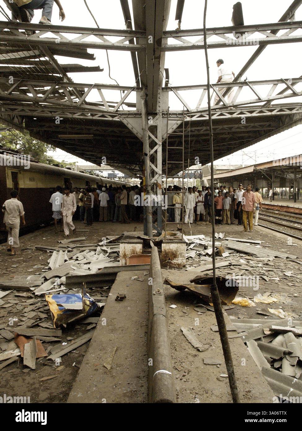 Bombay Bomb blast at Mahim Railway Station on 11- 07- 2006, Bombay ...