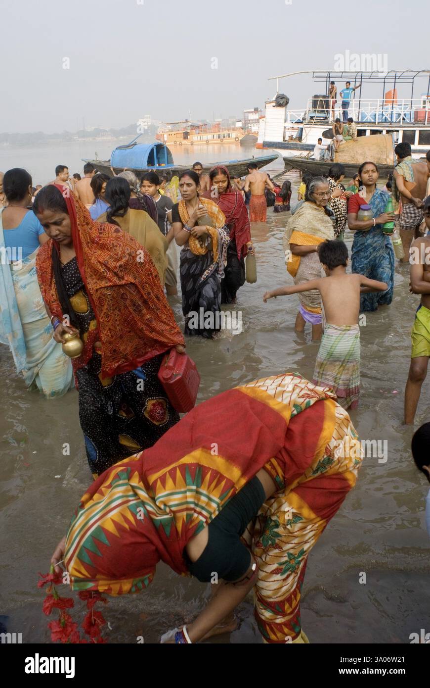 Bengalese Woman bathing in Babu Ghat on Kartik Purnima (Full Moon ...