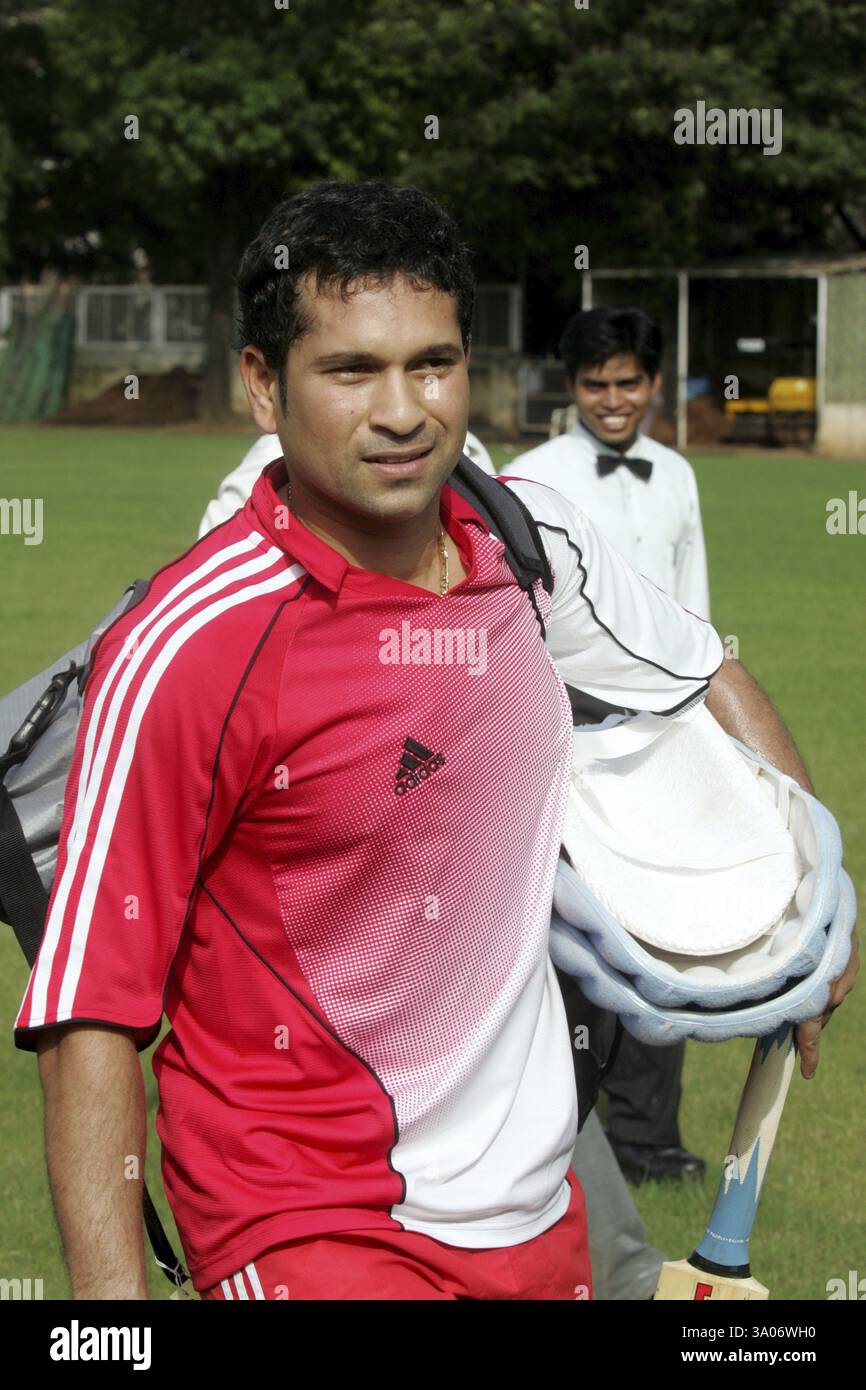 Master Blaster Sachin Tendulkar after net practicing, Bombay Mumbai ...