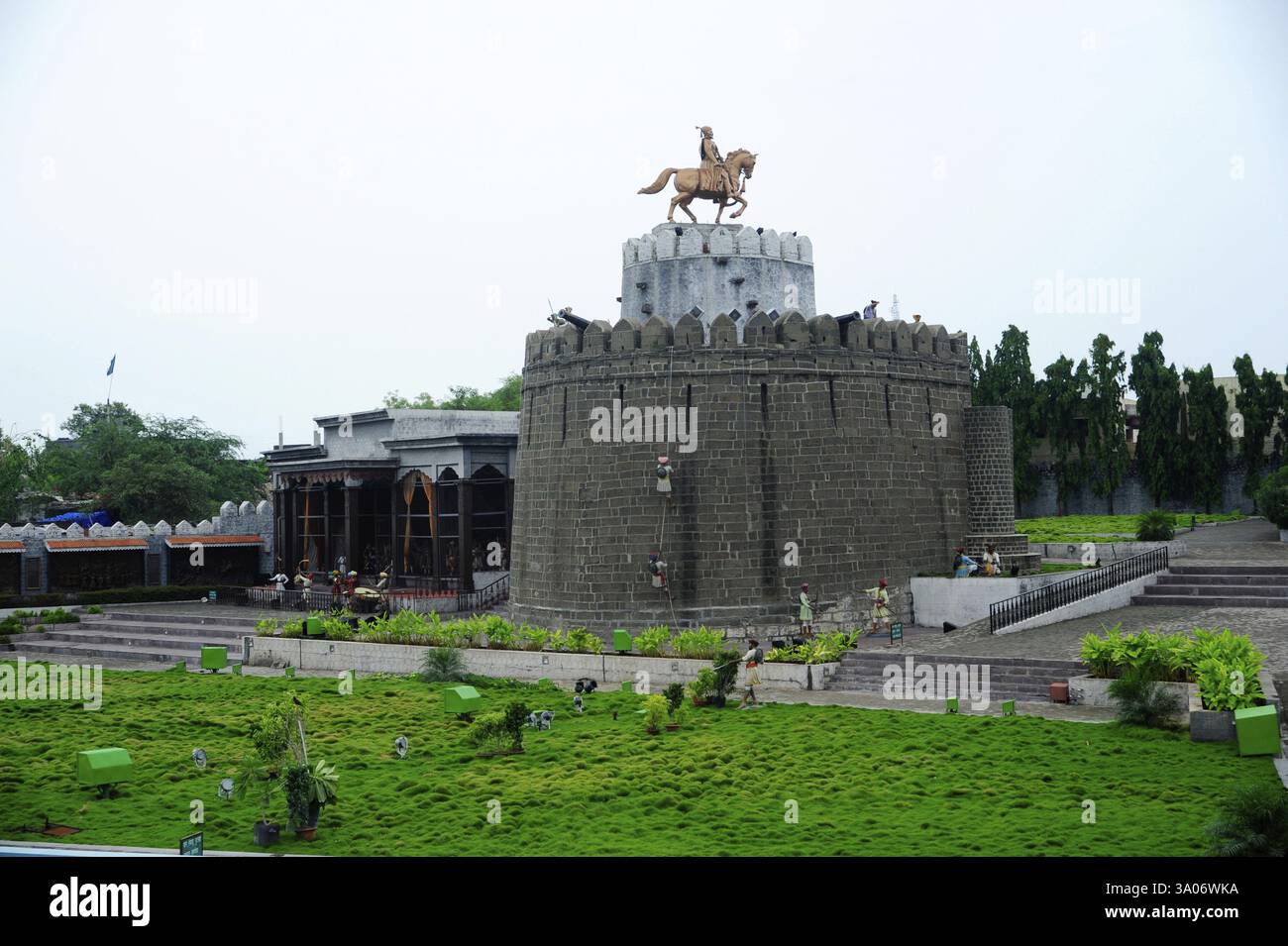 Statue of shivaji maharaj on fort, Akluj, Solapur, Maharashtra, India ...