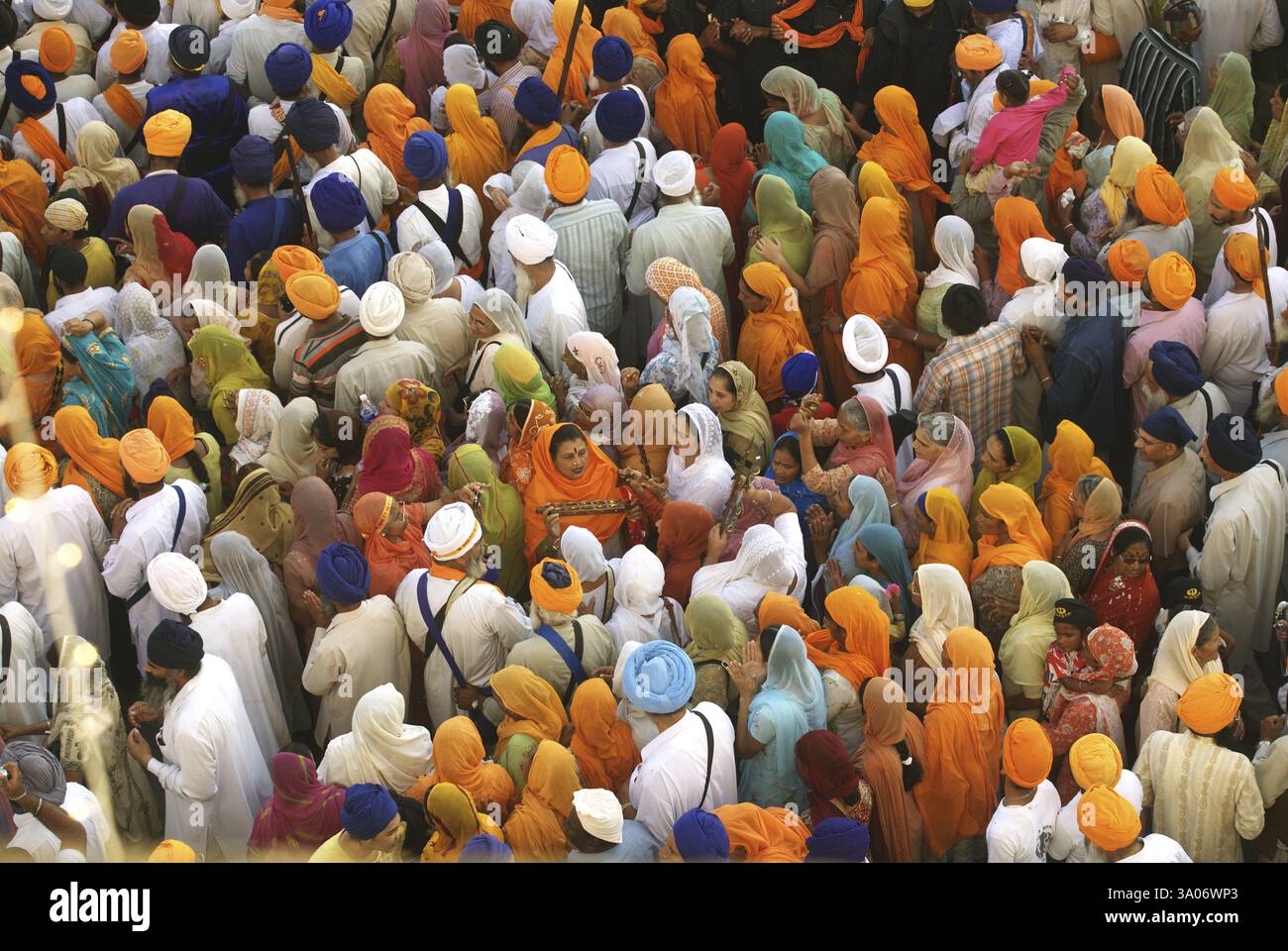 Sikh devotees taking part procession Sachkhand Saheb Gurudwara ...