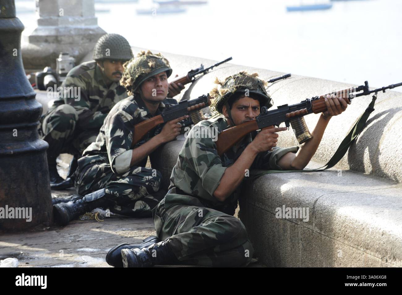 Army deputed at Gate way of India after Terrorist attack by Deccan ...