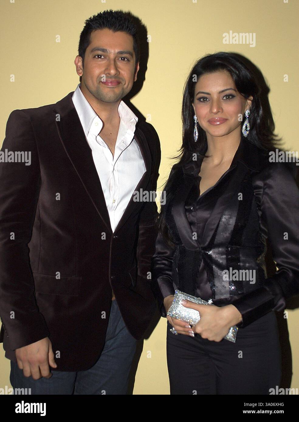 Actor aftab shivdasani with television and film actress aamna sharif ...