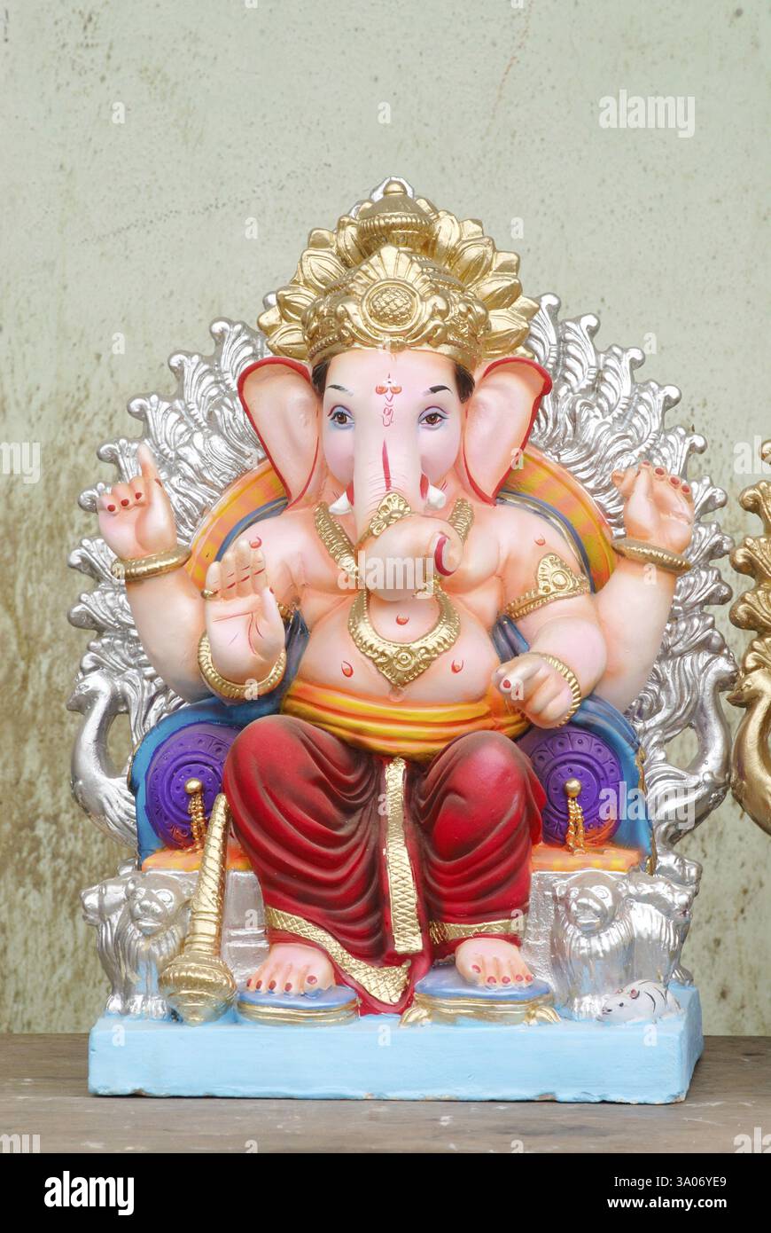 Idol of lord Ganesh kept for sell, Elephant headed god of Hindu ...
